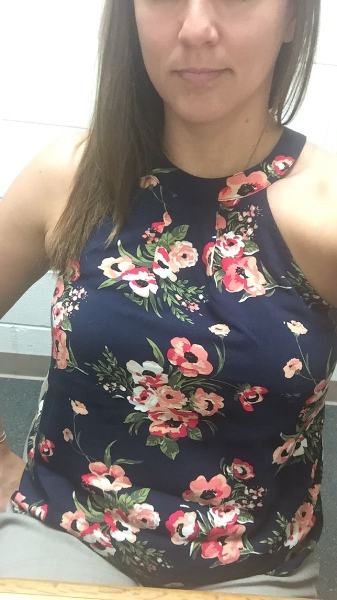 I love how the bottom hem is longer in the back than in the front ...