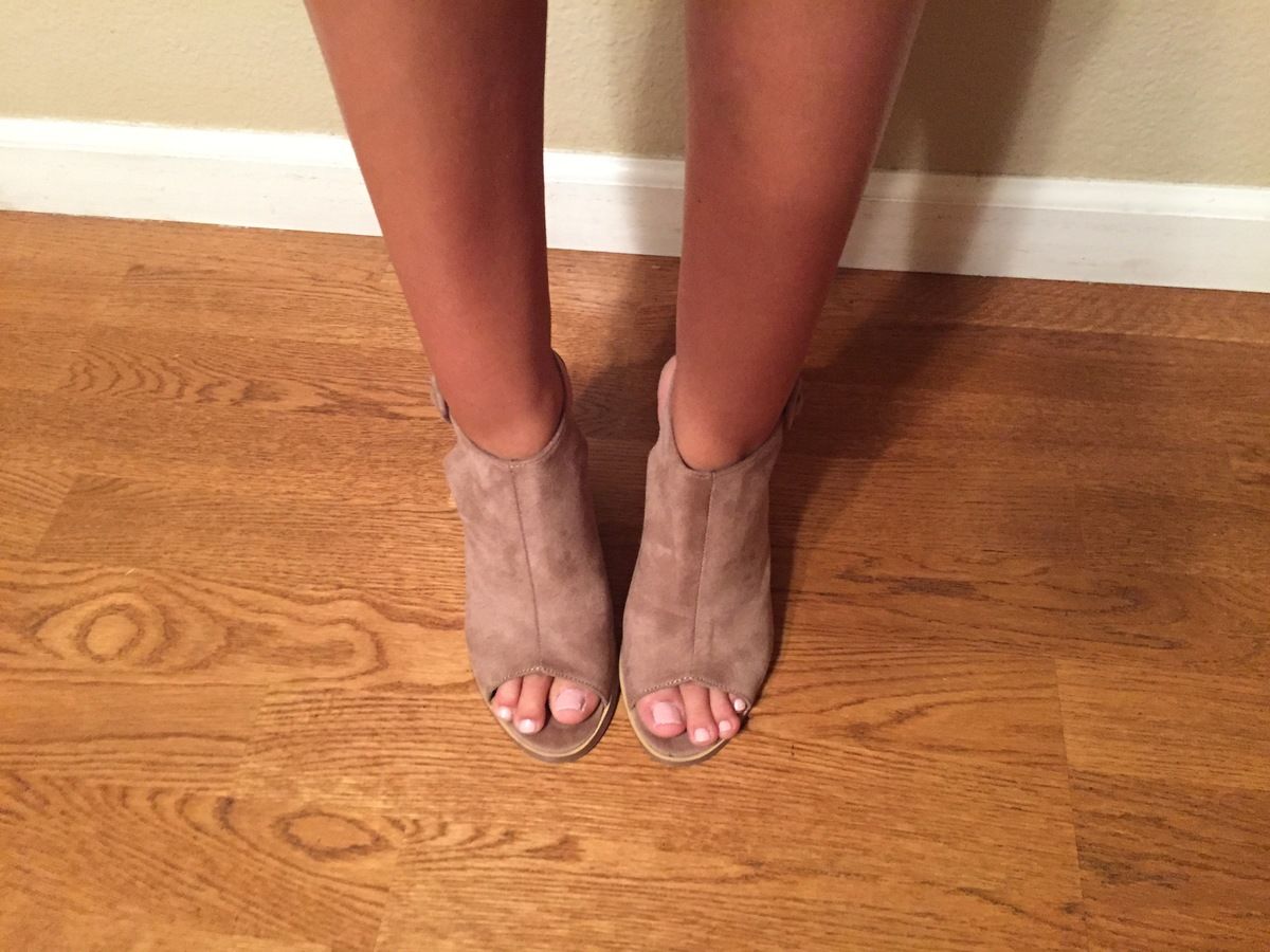 Love these peep toes! They're perfect for fall!