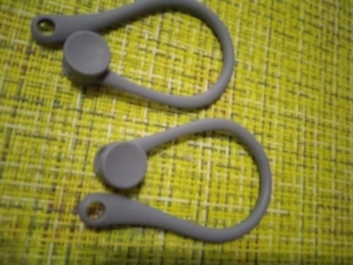 2Pcs Mini Anti-fall Bluetooth Headset Holder - Mavigadget