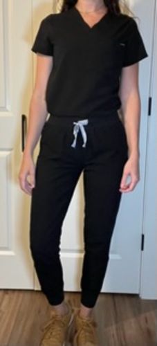 Stitches Scrubs Reviews - 30 Reviews | stitches-scrubs.myshopify.com